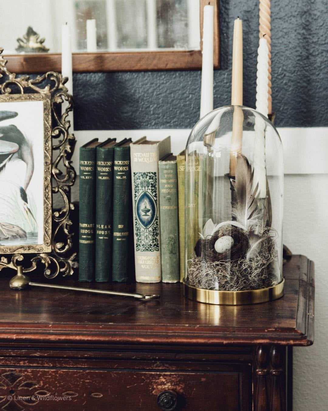 How to Create a Table Vignette Beautifully · Linen & Wildflowers